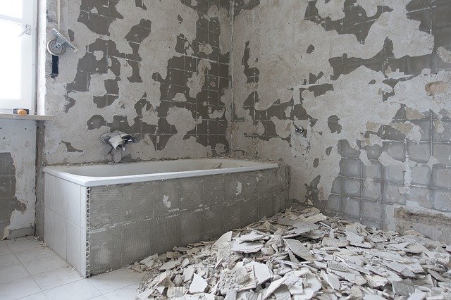 How To Gut A Bathroom: Gutting a Bathroom Remodel