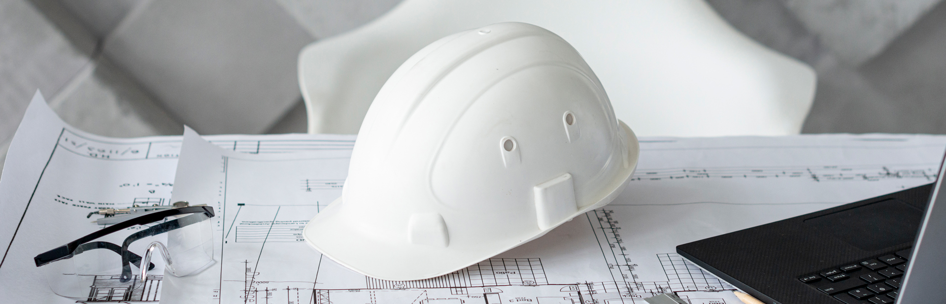 Do I Need an Architect or a Contractor? Here's How to Decide