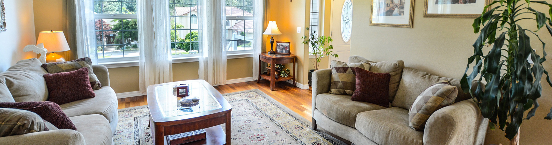 Arranging Living Room Furniture: 6 Best Blue Prints