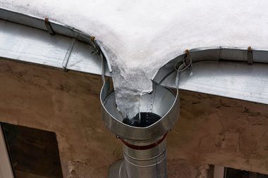 Are Gutter Heaters Essential to Protect Homes During Winters?