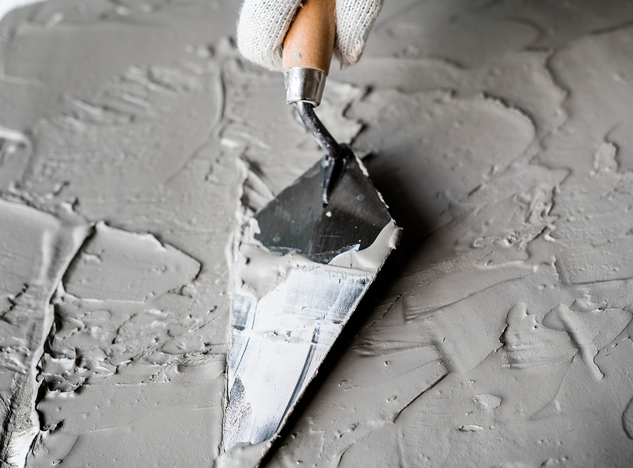 Mixing Concrete: Easy Steps for a Beginner