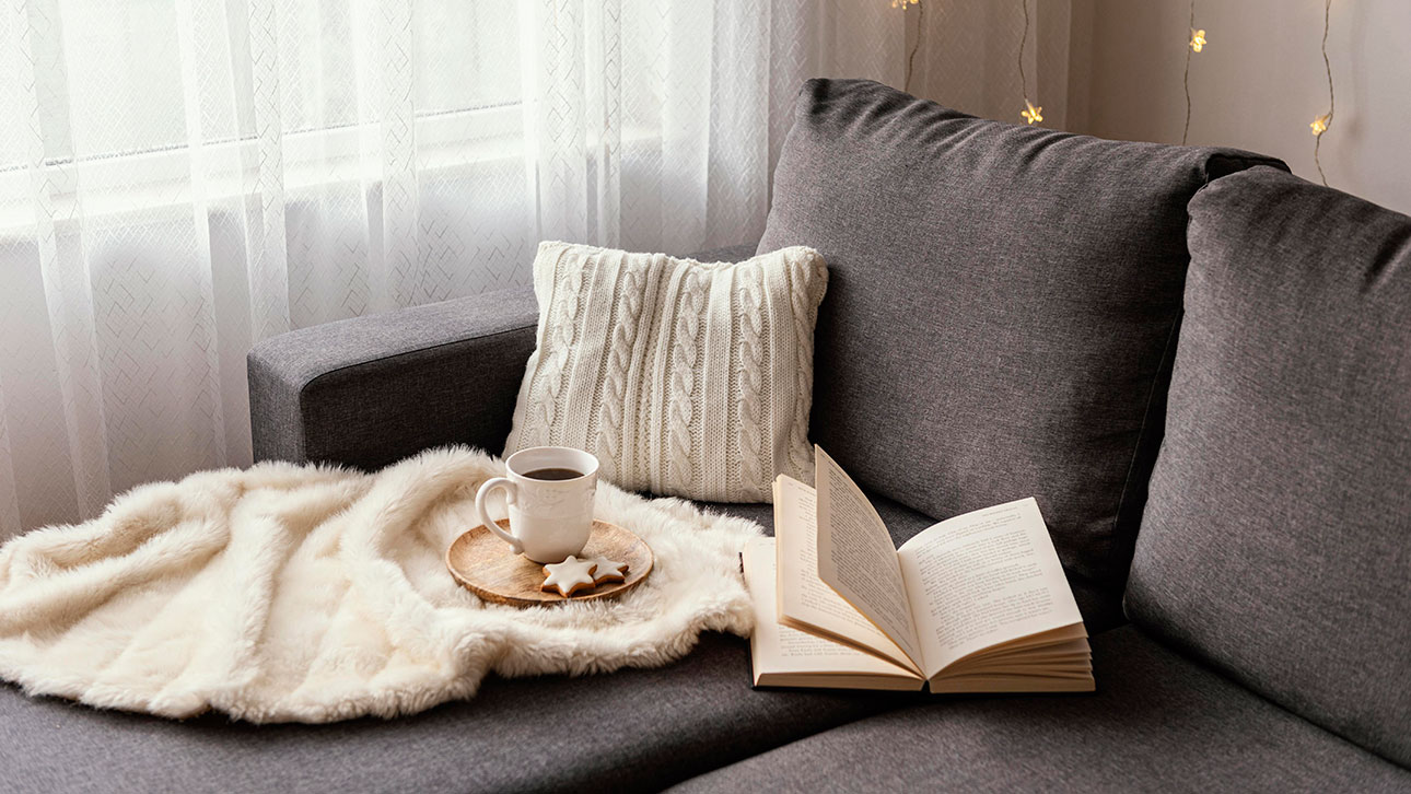 8 Ideas For A Cozy And Inviting Home [DIY Ideas For A Comfy Home]